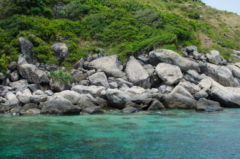 Cham Islands Snorkelling | The Blond Travels